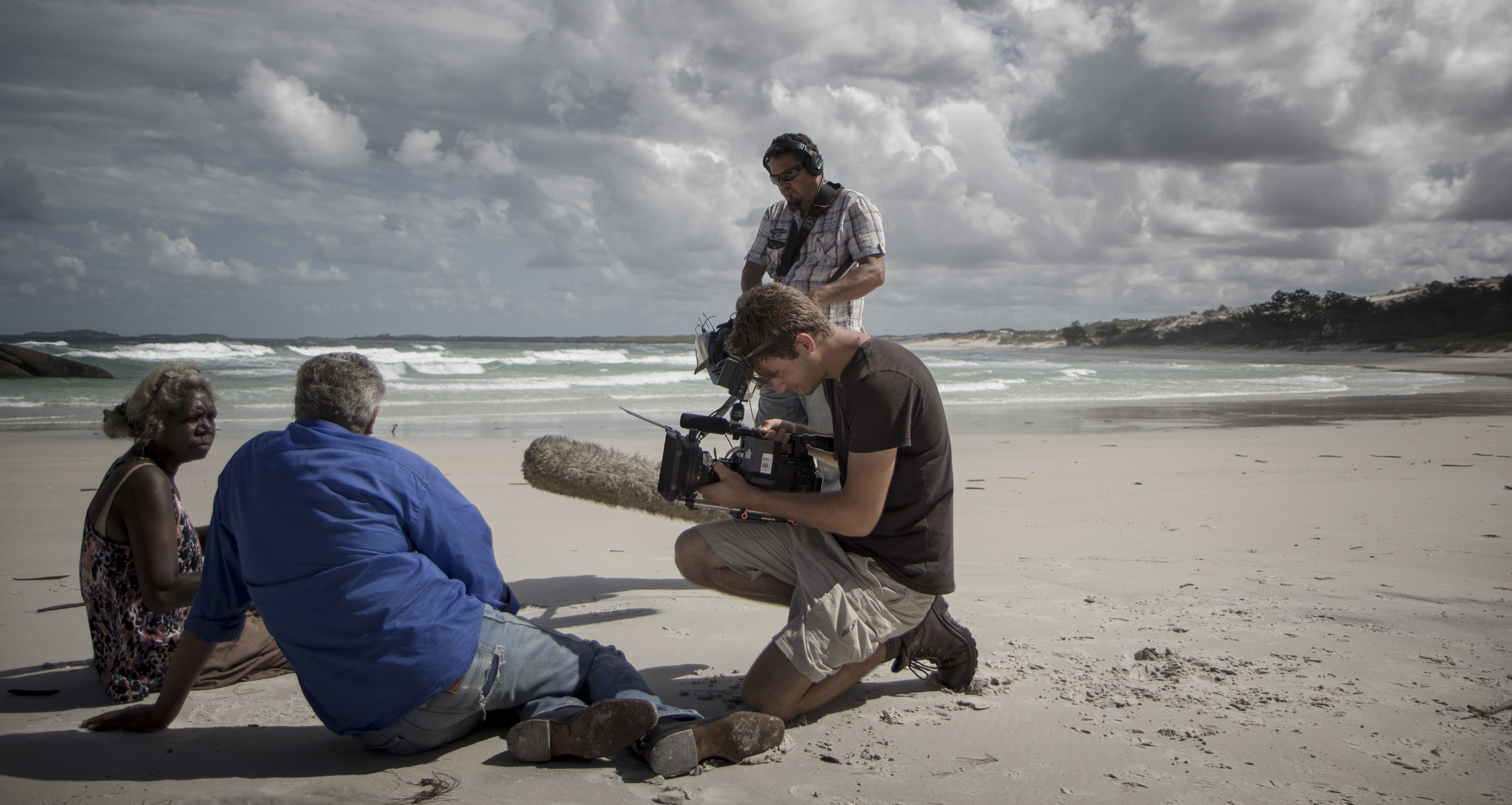 TALKING LANGUAGE with Ernie Dingo [from the CAAMA Collection] - Ronin ...